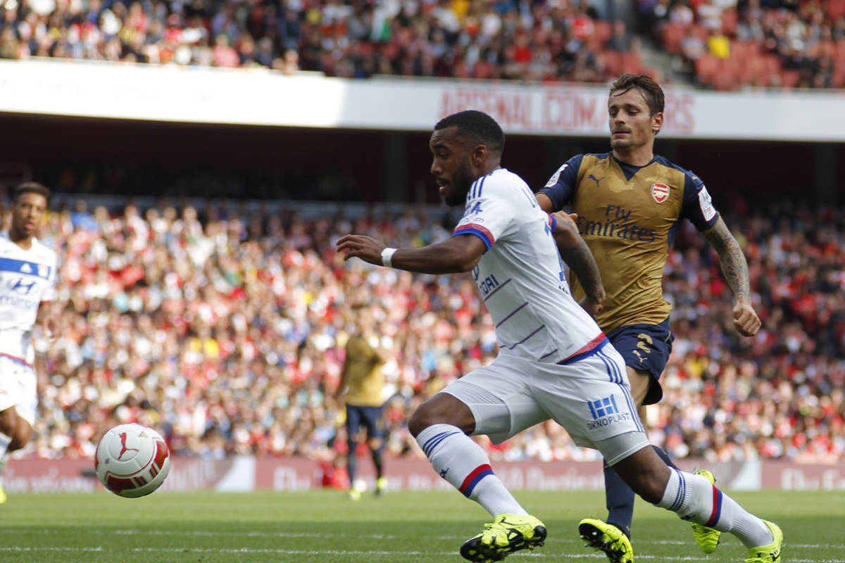 Wysokie zwycięstwo Lyonu. Rybus na ławie