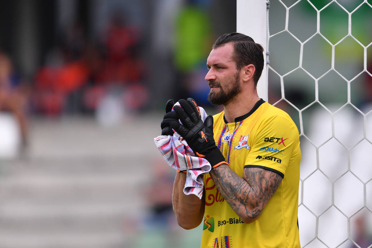 Martin Polacek kontuzjowany. Podstawowy bramkarz Podbeskidzia Bielsko ...