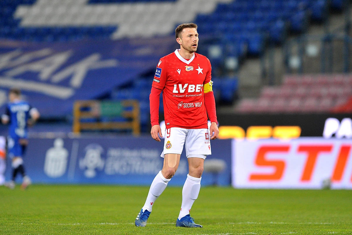 Kolejny piłkarz Wisły Kraków skrytykował Petera Hyballę. "Powinien ...