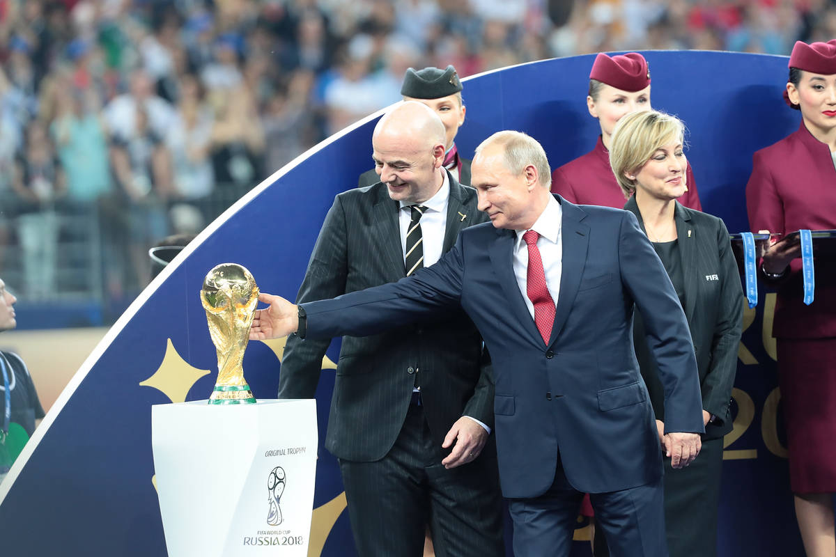 Skandal z udziałem FIFA. Rosja dalej bezkarna, Zimbabwe i Kenia ...