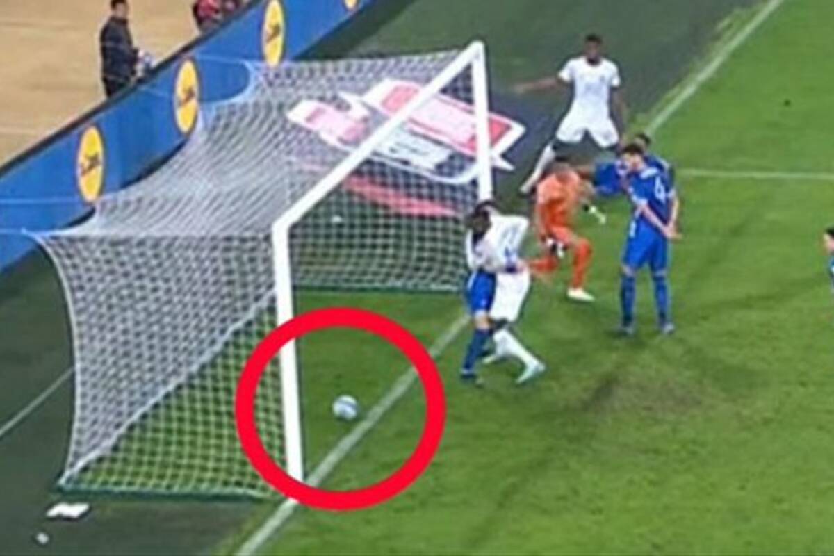 Ogromny błąd sędziów w meczu Francji, Griezmann obwinia UEFA. Ogromny błąd sędziów w meczu Francji, Griezmann obwinia UEFA.