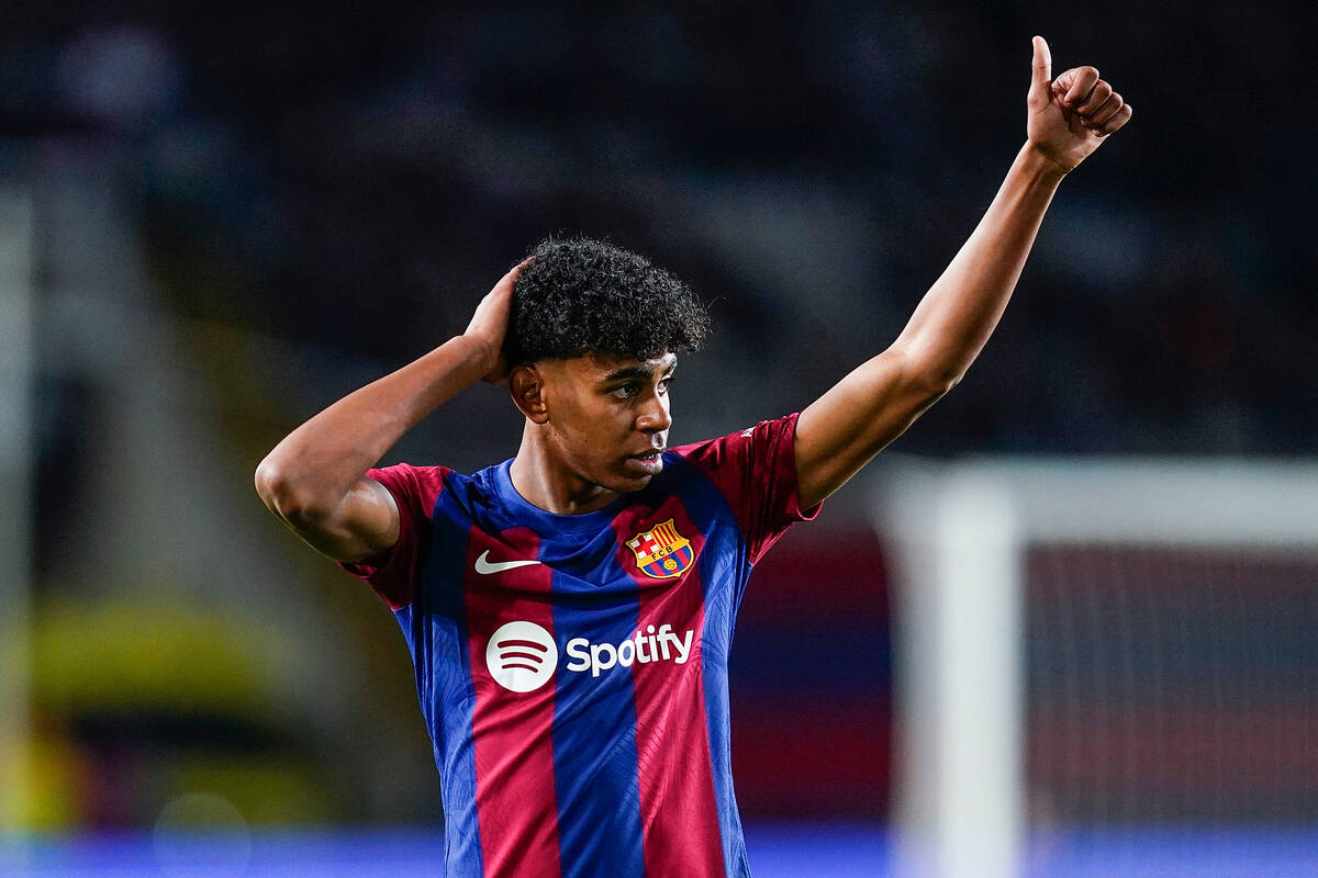 Uderzył w Yamala. Od razu spotkała go kara, został zwolniony