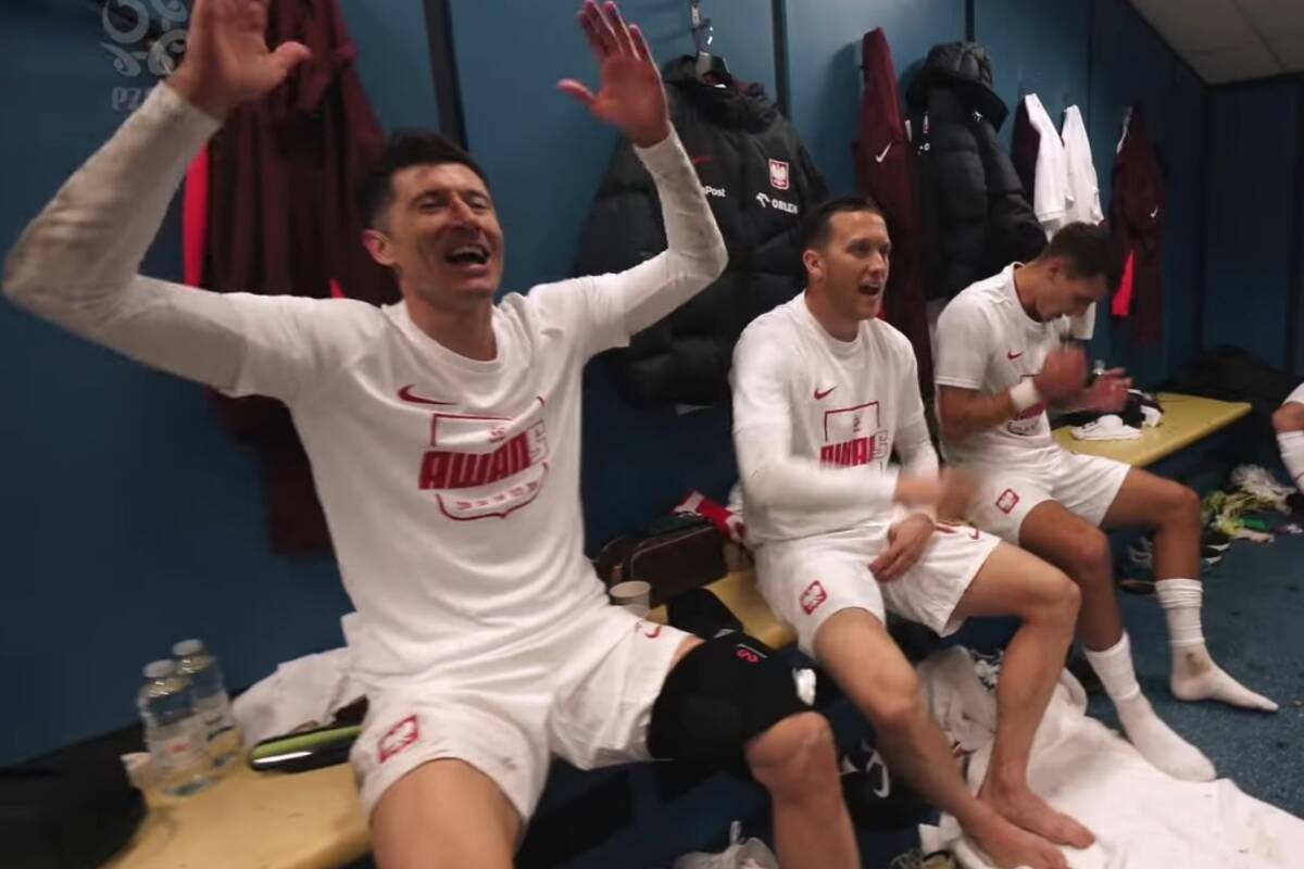 Lewandowski i spółka zaśpiewali hity disco polo. Wielka celebracja w ...