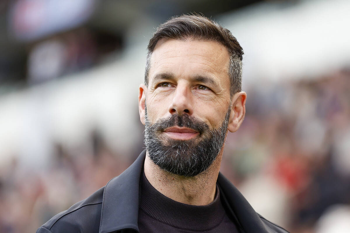 Media: Tak Van Nistelrooy pożegnał się z Manchesterem United. Specjalne ...