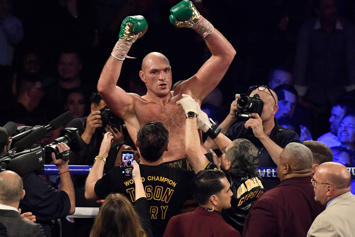 Angielski klub na skraju upadku. Przejmie go gwiazdor boksu?