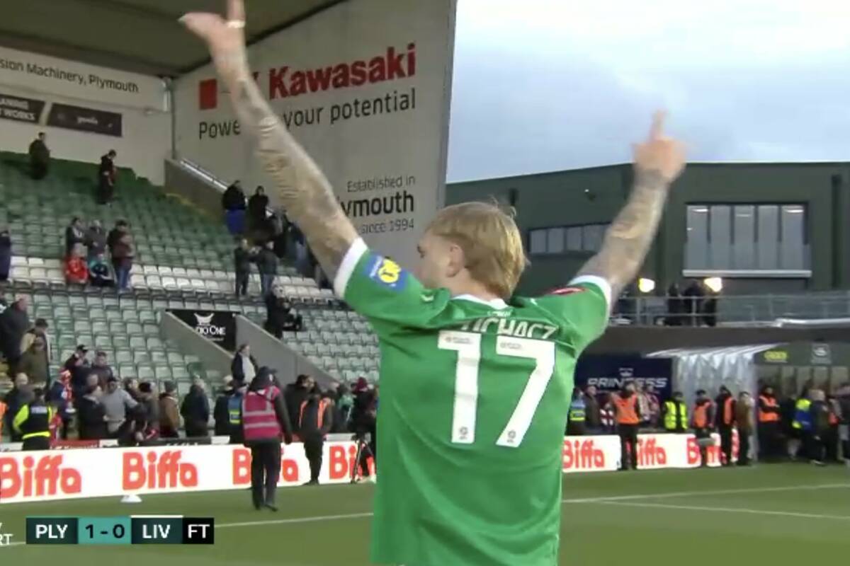 Puchacz zachwycił Anglików! Wysokie noty po wykopaniu Liverpoolu. "Świetne wzmocnienie" [POLACY ...